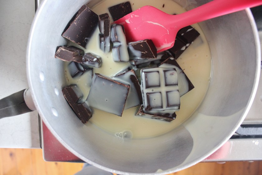 Cashew, Cobs & caramel fudge and texture – Baking with Gab