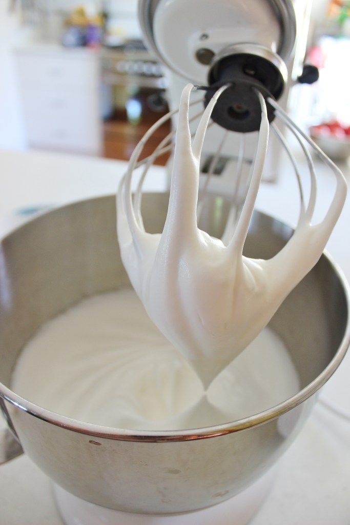 Angel food cupcakes and lightness – Baking with Gab