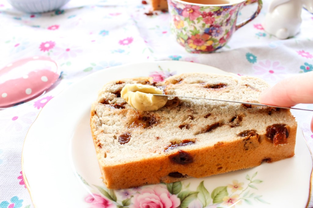 Home made raisin toast and Easter hangovers – Baking with Gab